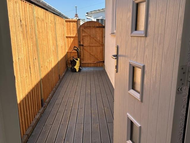 Room at Royston Way, Slough