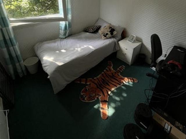 Room at St Mungo Avenue, Glasgow