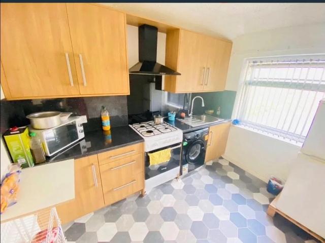 Room at St Margarets Avenue, Birmingham