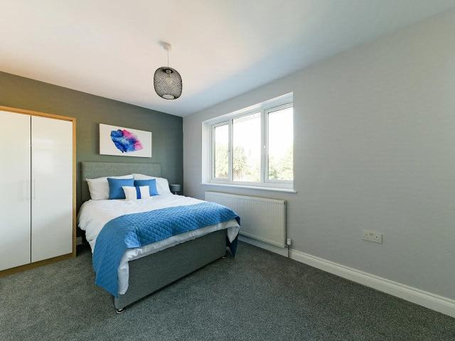 Room at St Mary's Crescent, Borough of Spelthorne