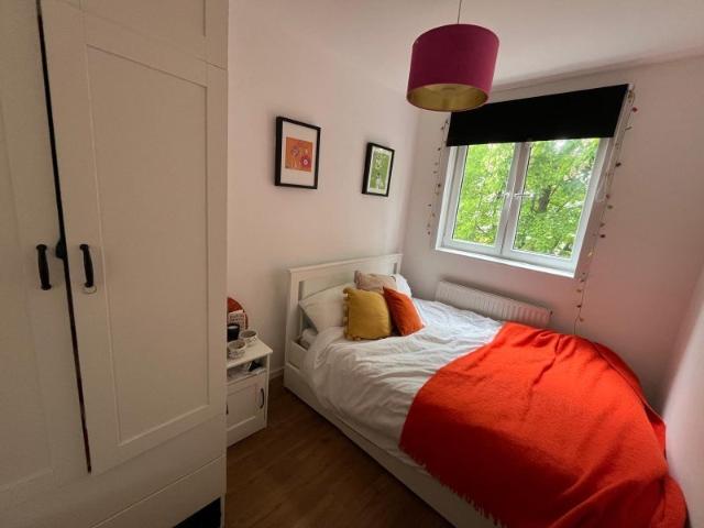 Room at St. Matthew's Road, Greater London