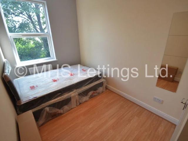 Room at St Michael's Lane, Leeds