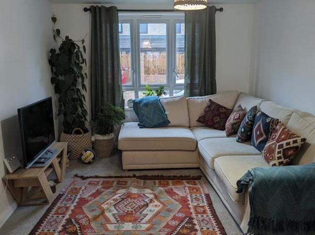 Room at St Aiden's Road, City of Edinburgh