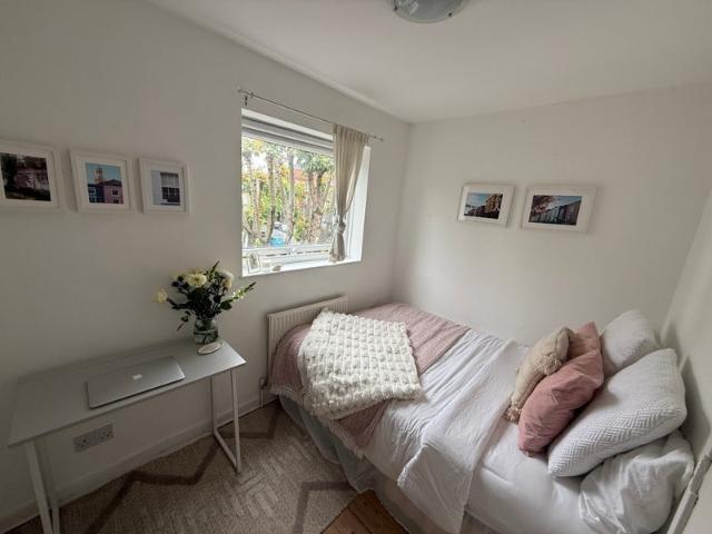 Room at St Andrews Square, Greater London