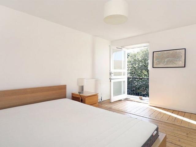Room at St Andrews Square, Greater London