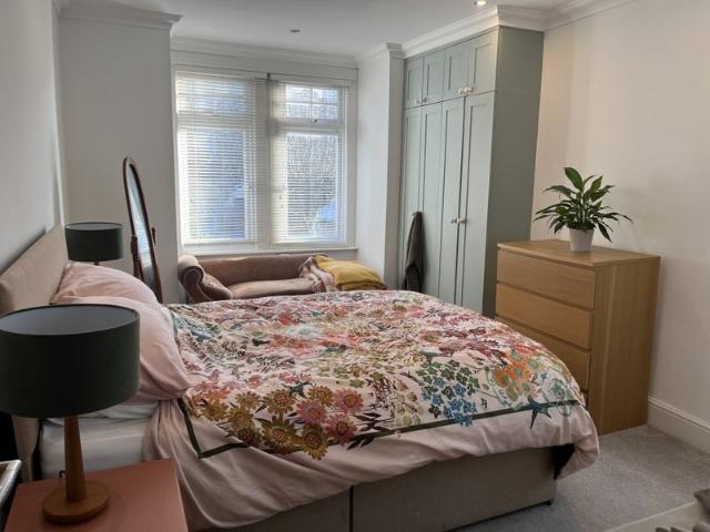 Room at St. Ann's Hill, Greater London
