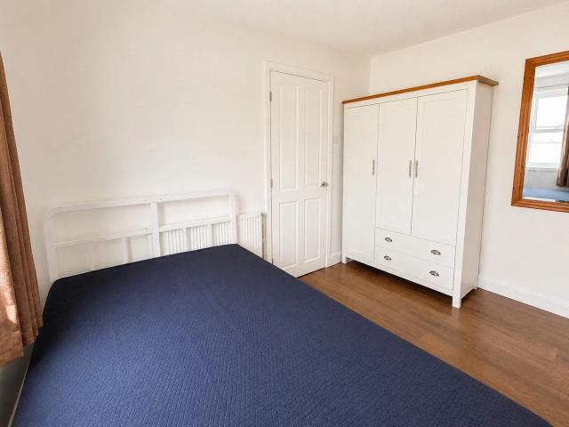 Room at St Ann's Road, Greater London