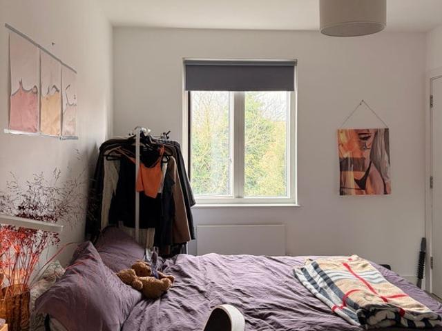 Room at St Ann's Road, Greater London