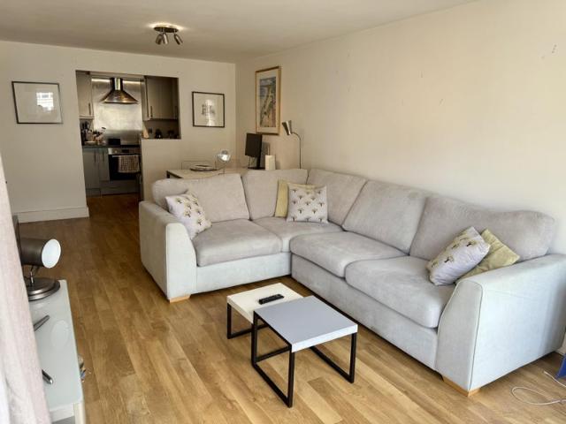 Room at St. Davids Square, Greater London