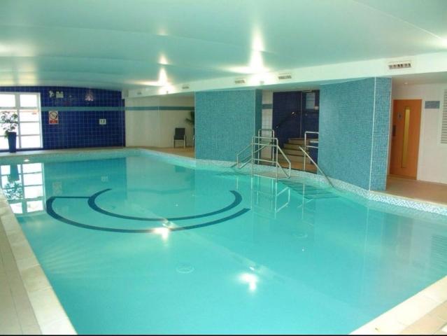 Room at St. Davids Square, Greater London