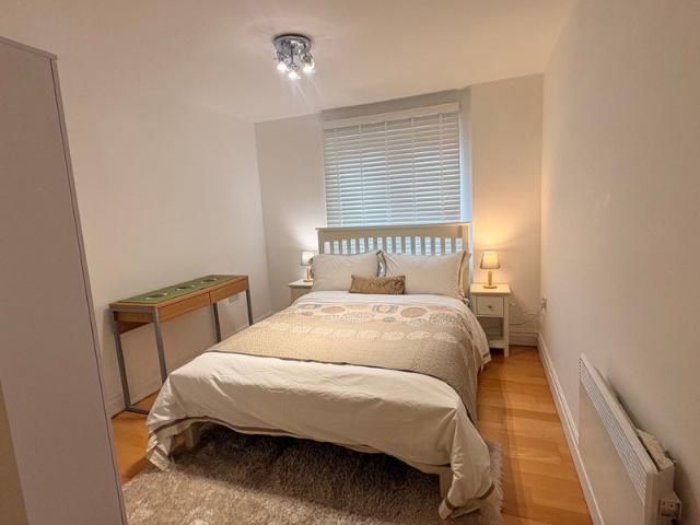 Room at St. Davids Square, Greater London
