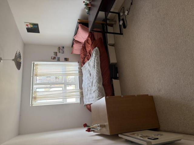 Room at St. Davids Square, Greater London