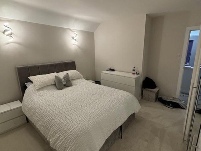 Room at St Edmund's Way, Harlow