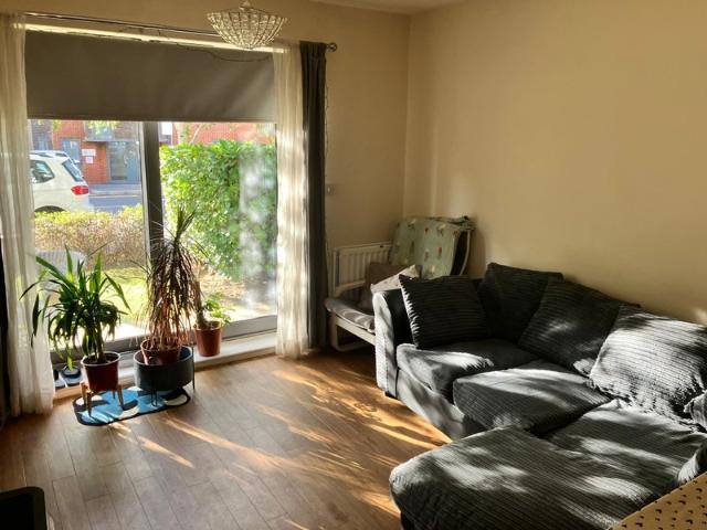 Room at St George's Grove, Greater London