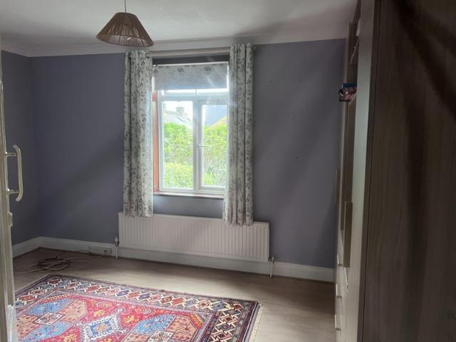 Room at St George's Road, Greater London
