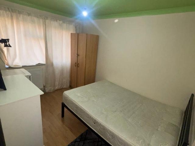 Room at St Hugh's Road, Greater London