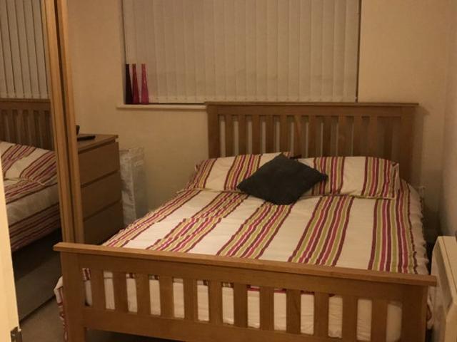 Room at St Ives Gardens, Bournemouth
