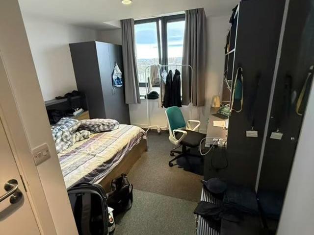 Room at St James Road, Glasgow