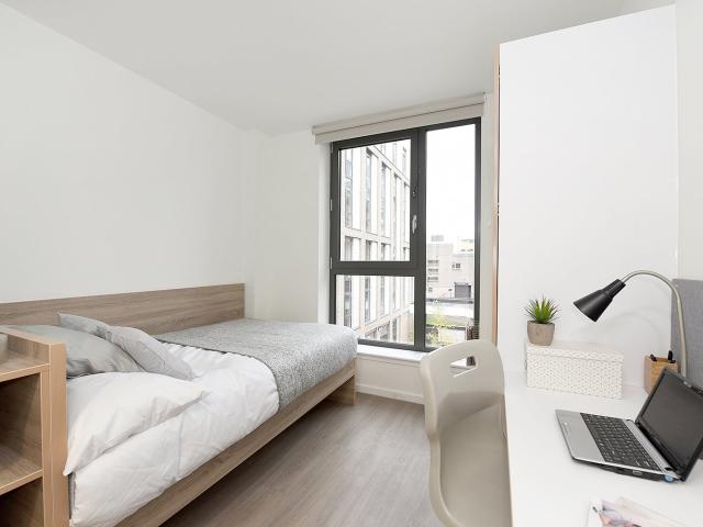 Room at St James Road, Glasgow