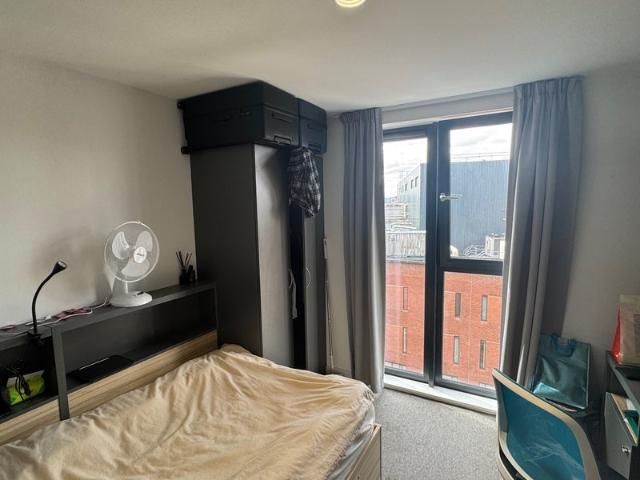 Room at St James Road, Glasgow
