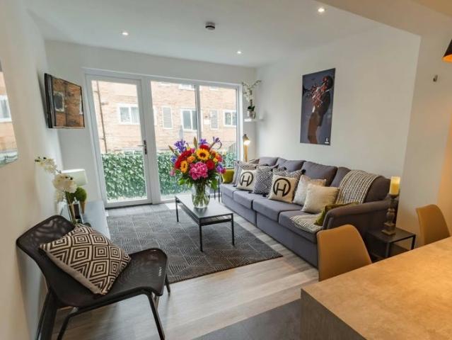 Room at St James Street, Liverpool