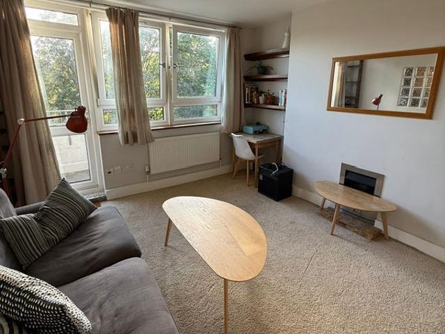 Room at St. James's Avenue, Greater London
