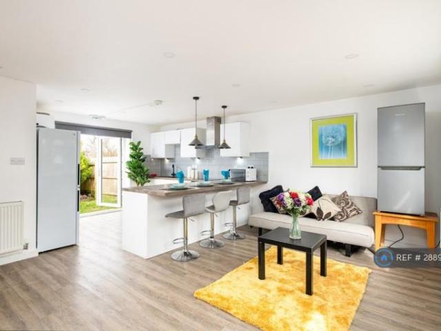 Room at St John's Crescent, Bristol