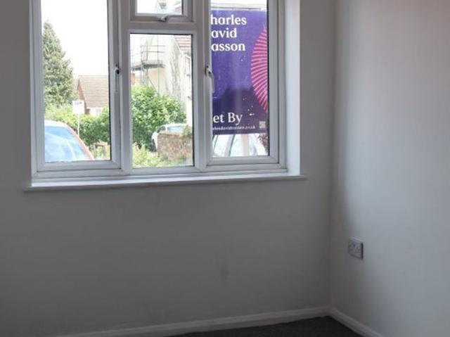 Room at St John's Road, Chelmsford