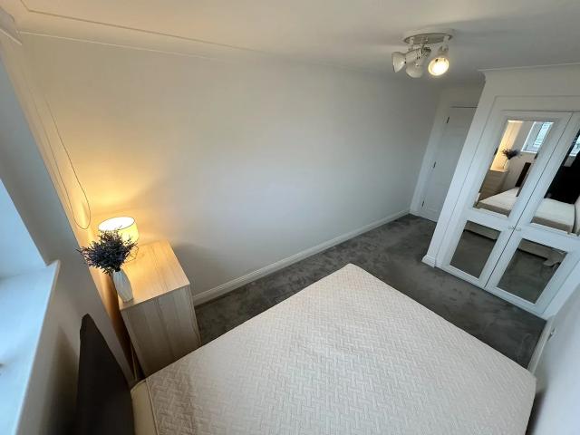 Room at St John's Wood Road, City of Westminster