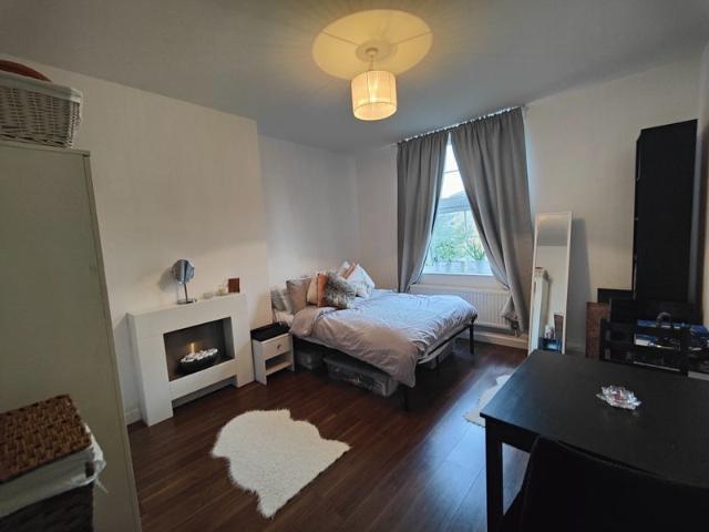 Room at St. Katharine's Way, Greater London
