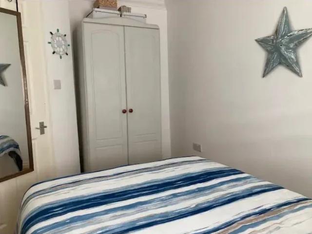 Room at St Lukes Road South, Torquay
