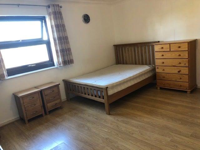 Room at St. Lawrence Street, Greater London