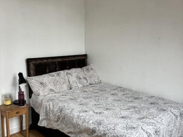 Room at St Lawrence Way, Greater London
