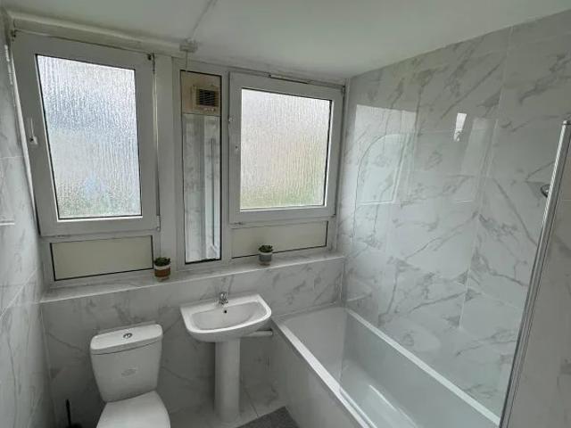 Room at St Leonard's Road, Greater London