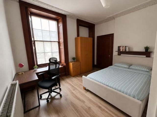 Room at St Patrick Square, City of Edinburgh