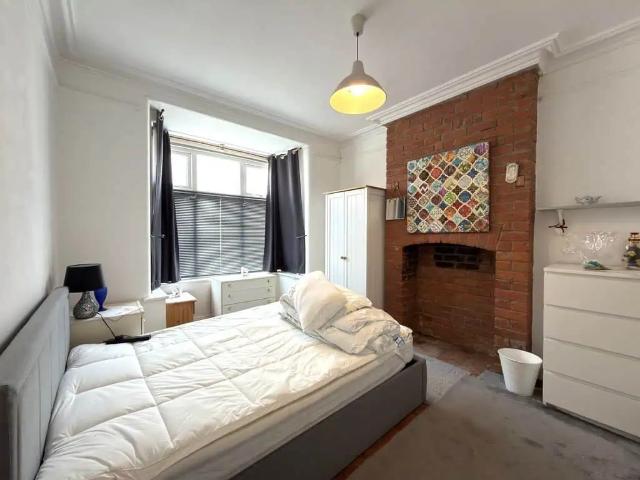 Room at St Paul's Road, Gloucester