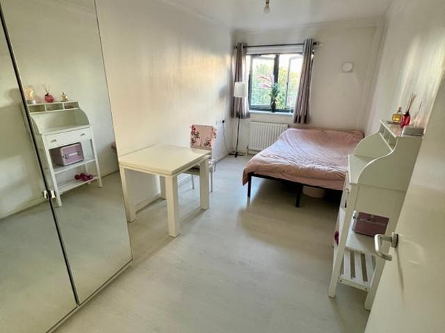 Room at St Paul's Way, Greater London