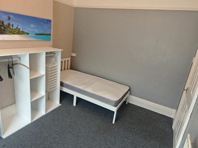 Room at St Peter's Avenue, Cleethorpes