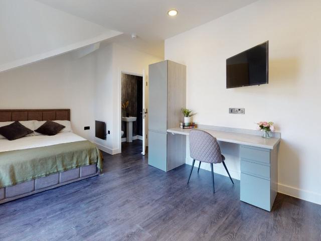 Room at St. Peter's Square, Nottingham