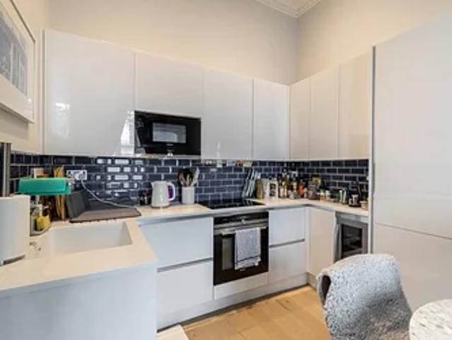 Room at St Stephen's Gardens, City of Westminster