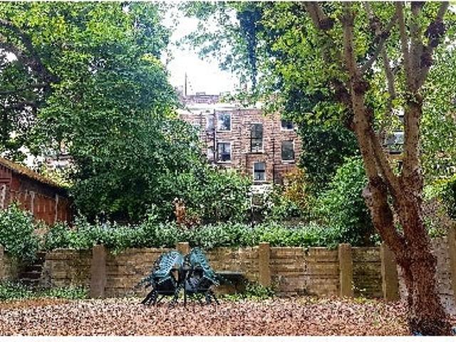 Room at St Stephen's Gardens, London