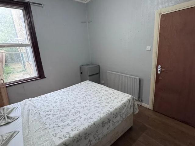 Room at St Stephen's Road, Greater London