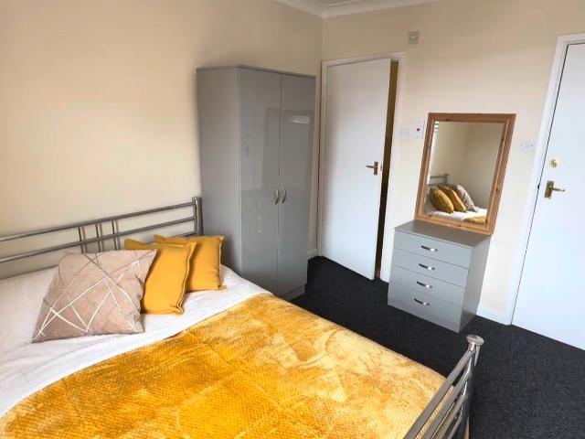 Room at St Thomas' Square, Newport