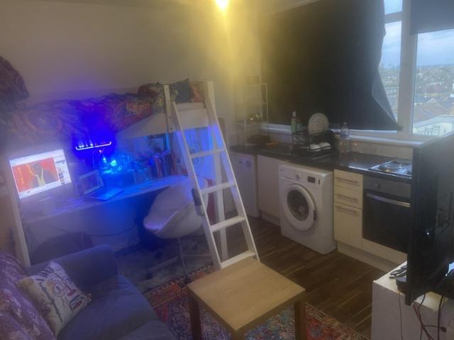 Room at Stamford Hill, Greater London