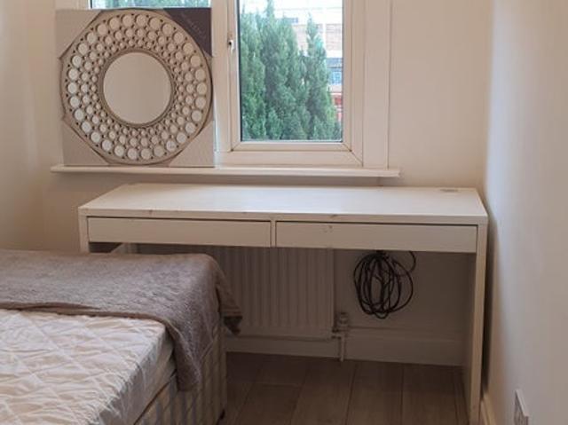 Room at Stamford Road, Greater London