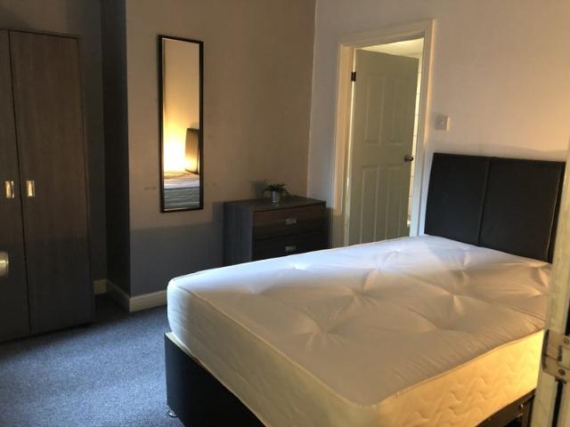 Room at Stamford Road, Tameside