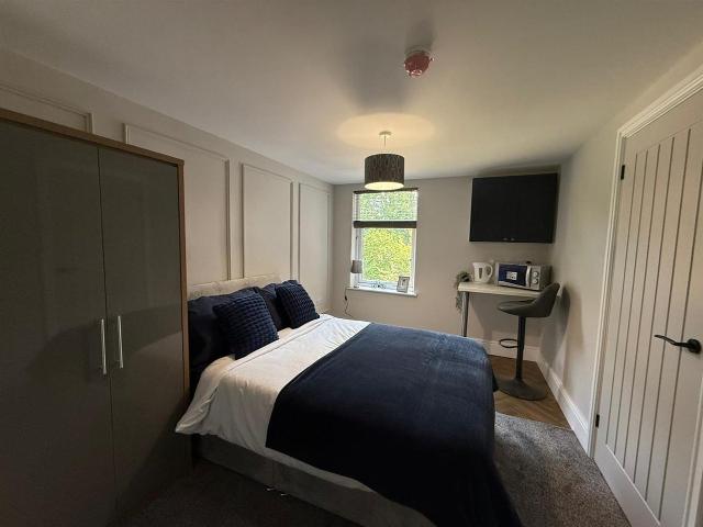 Room at Stanton Place, Mansfield Woodhouse