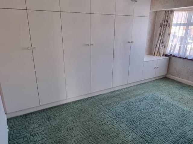 Room at Stanton Road, Shirley