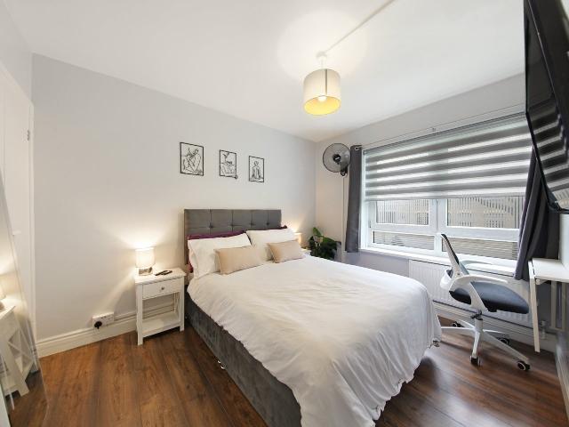 Room at Stanworth Street, Greater London