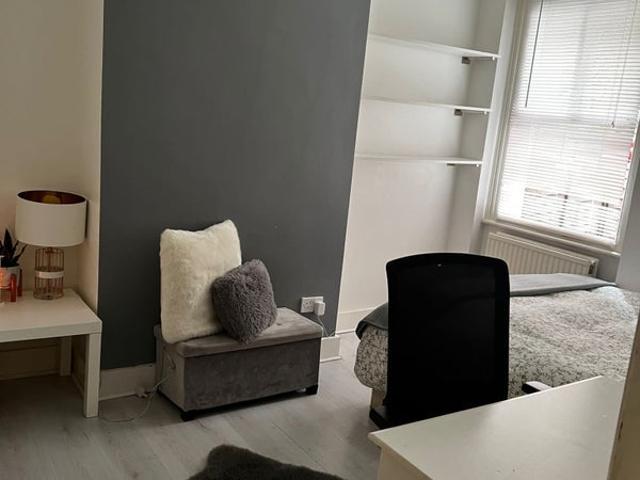 Room at Stanlake Road, Greater London